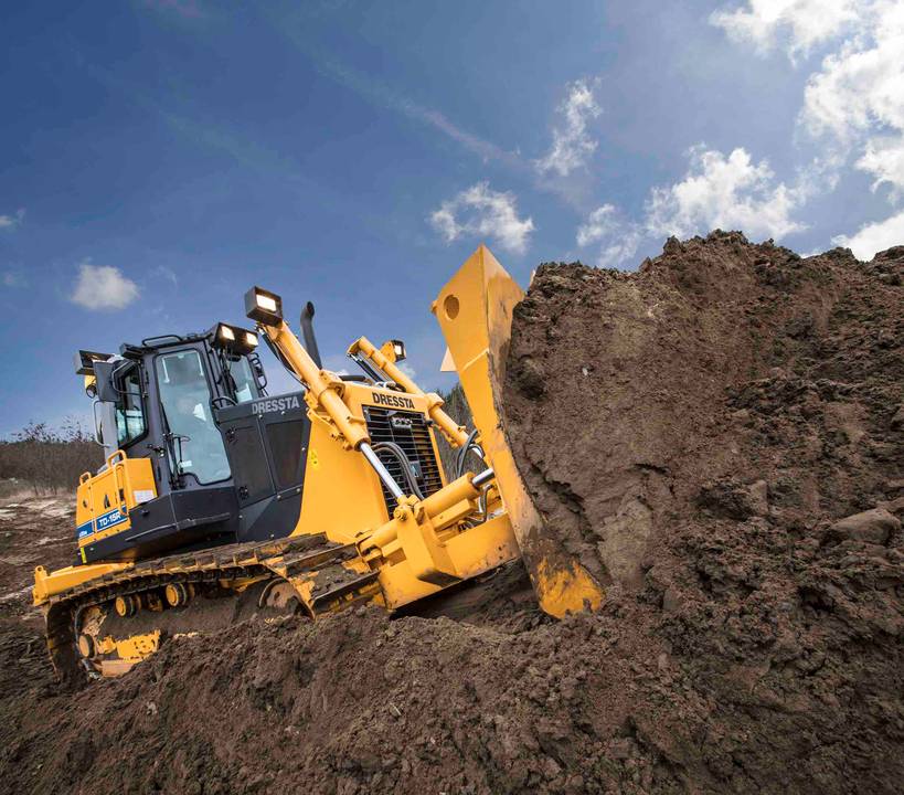 Dressta TD-15 and TD-25 crawler dozers