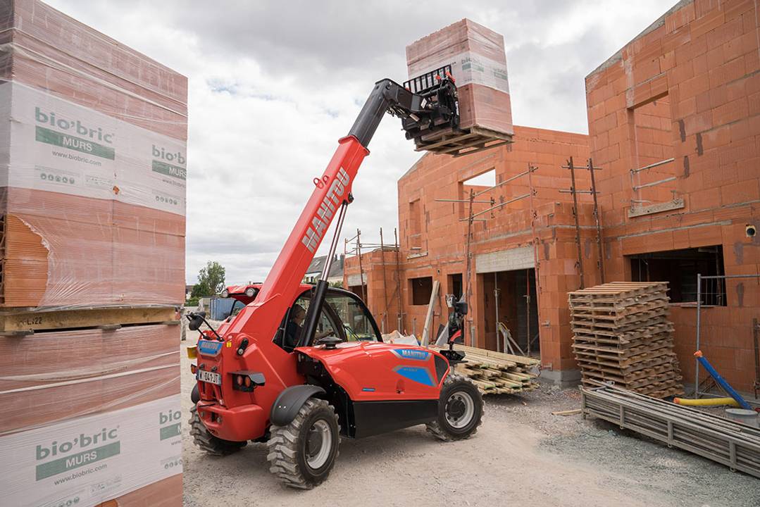 Manitou unveils new electric telehandlers